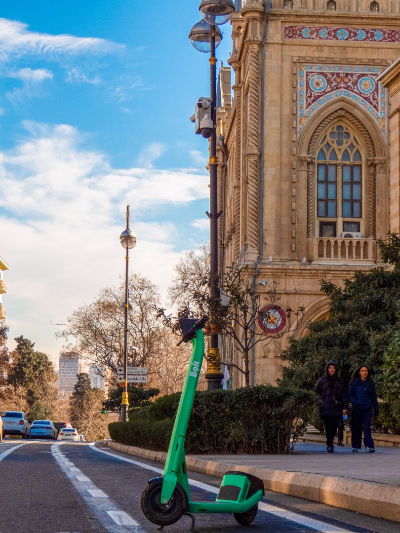 Как правильно использовать электросамокаты Bolt: Необходимые стандарты безопасности - ФОТО ...